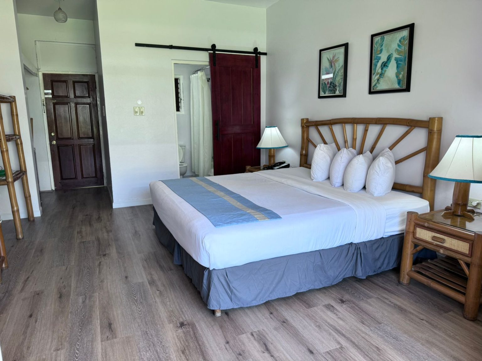 Hotel Rooms | Toby's Resort